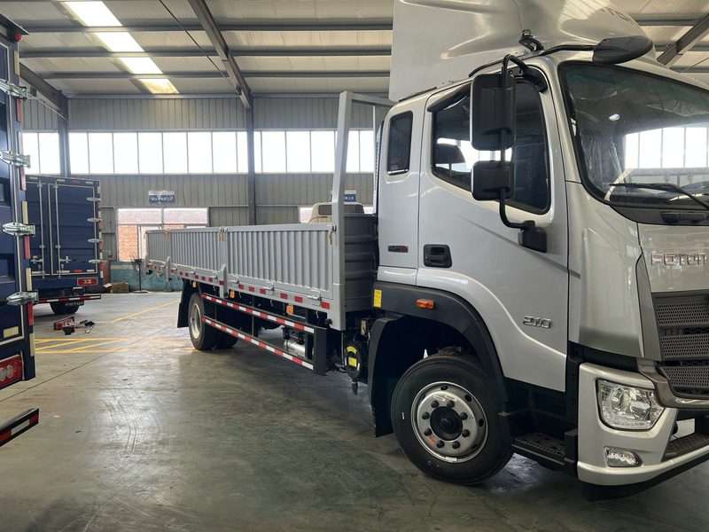 Контейнеровоз на шасі FOTON AUMARK BJ 1128 GVW 12 т (колісна база 5.200 ...